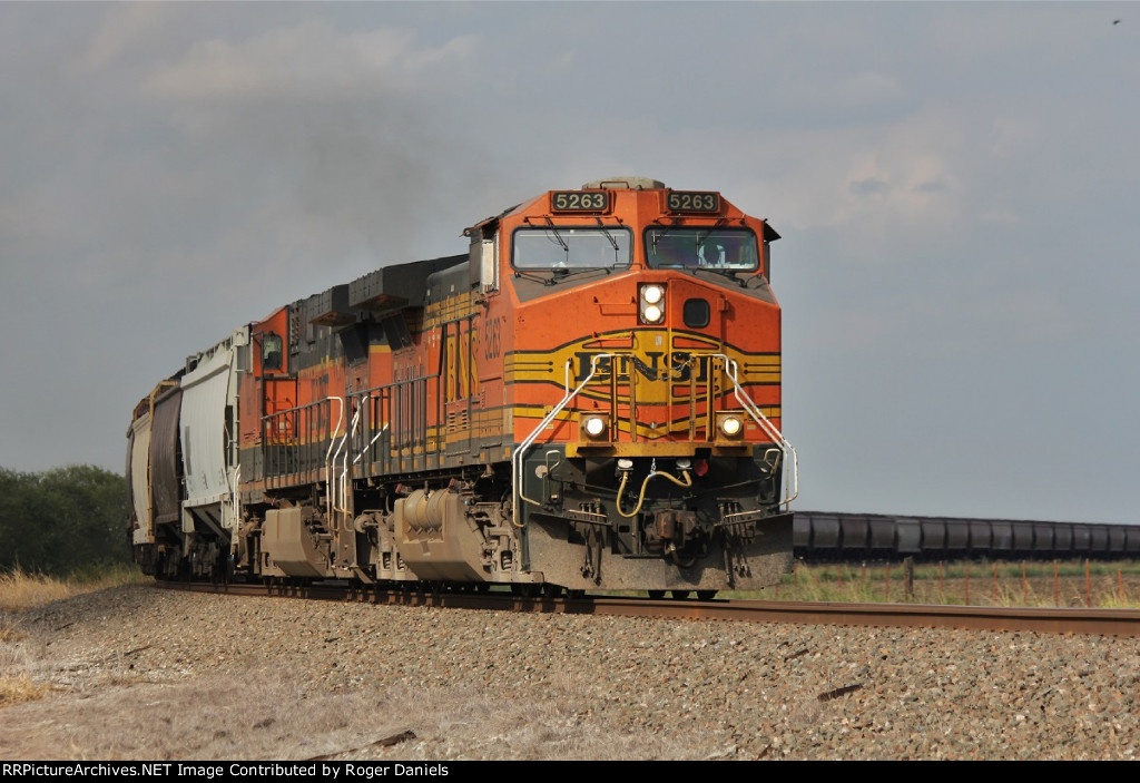 BNSF 5263